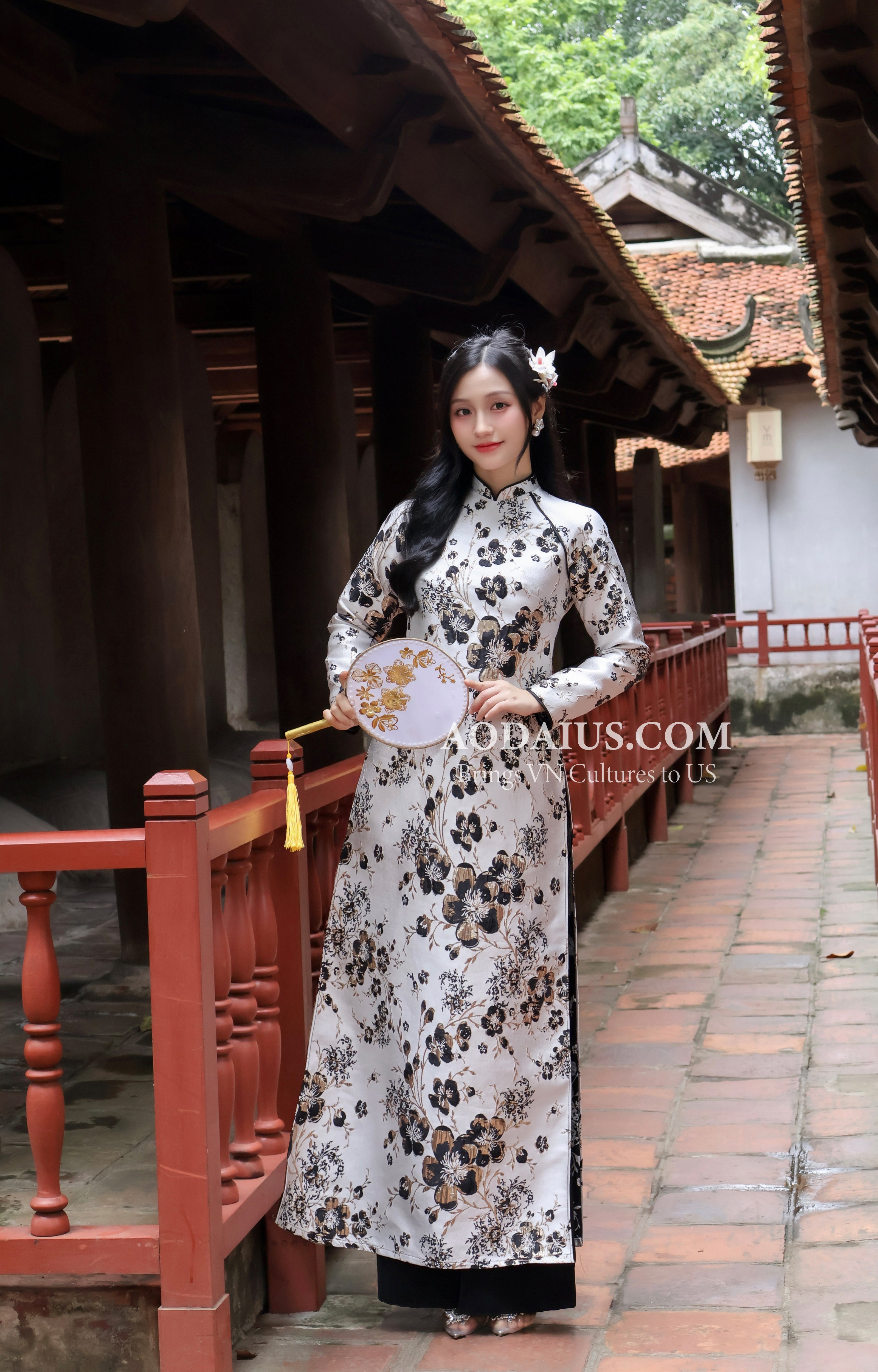 Black & Gold Apricot Blossom Modern Ao Dai O41 – Ao Dai US